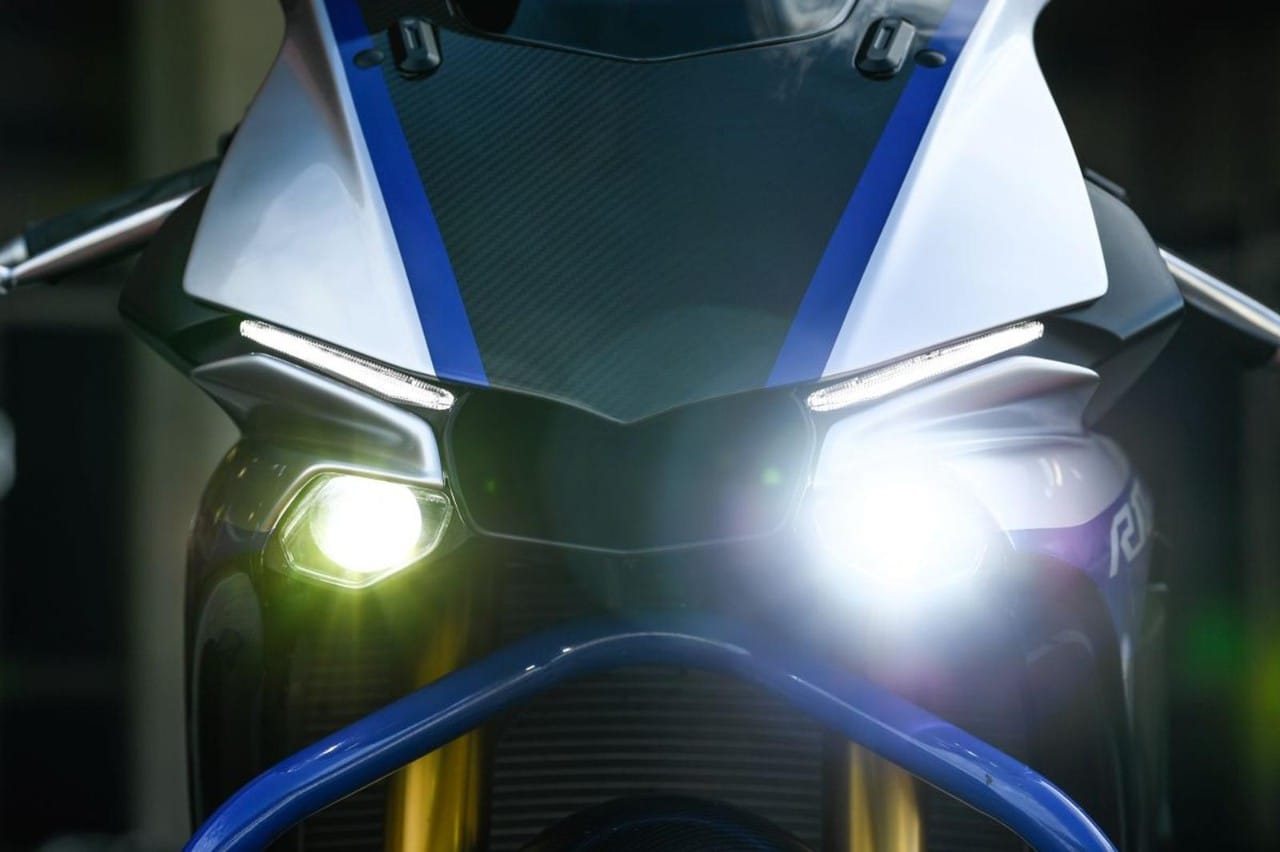 Yamaha YZF-R1M, le foto e i dettagli - Dueruote