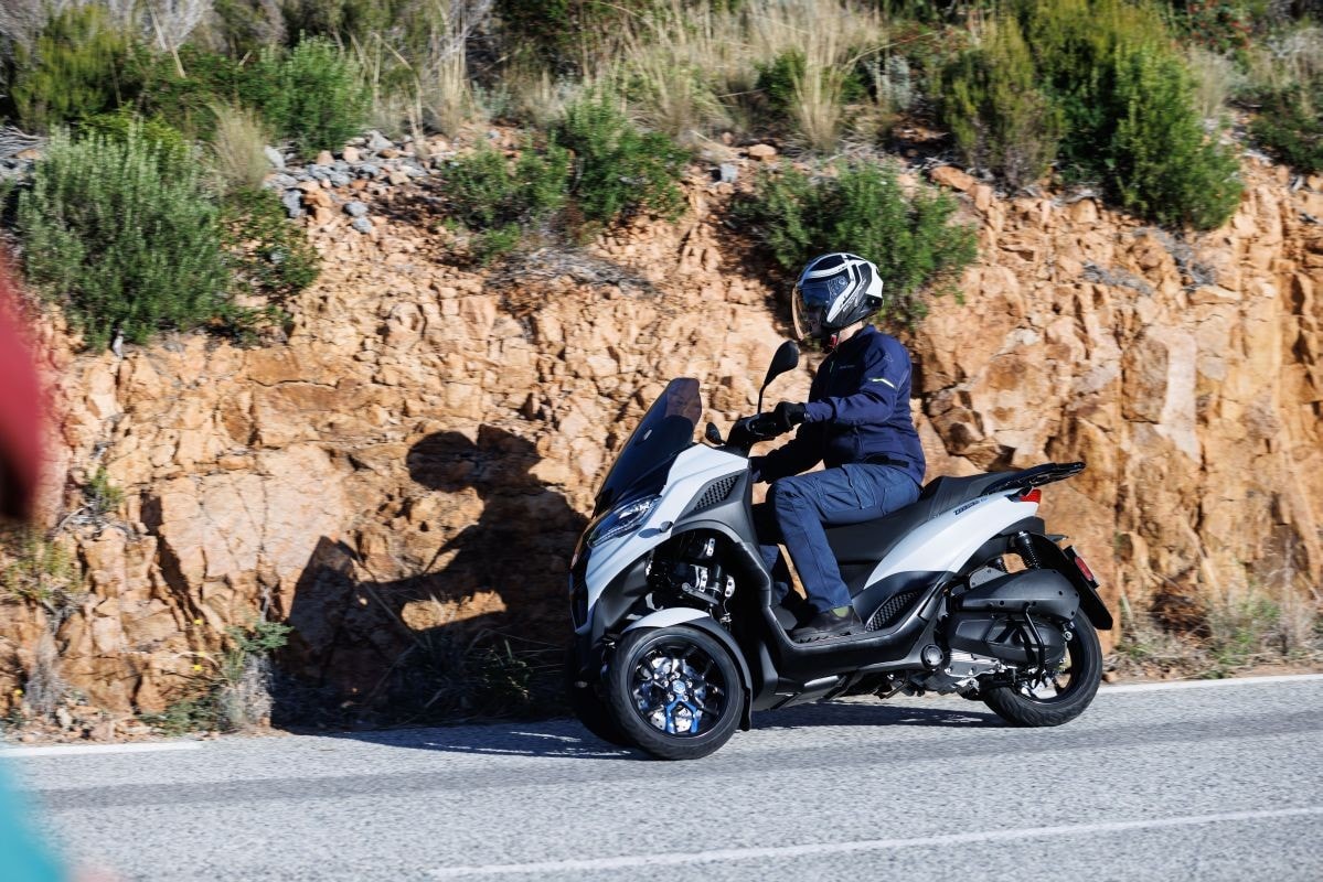 piaggio mp3 310 modello 2025 prova come va - Anteprima, Prova e Foto ...