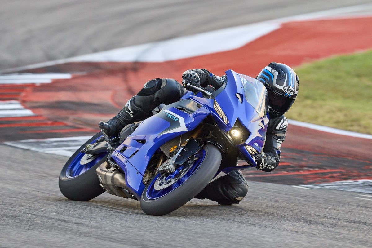 Yamaha R9: la nuova sportiva della Casa giapponese a tre cilindri ...