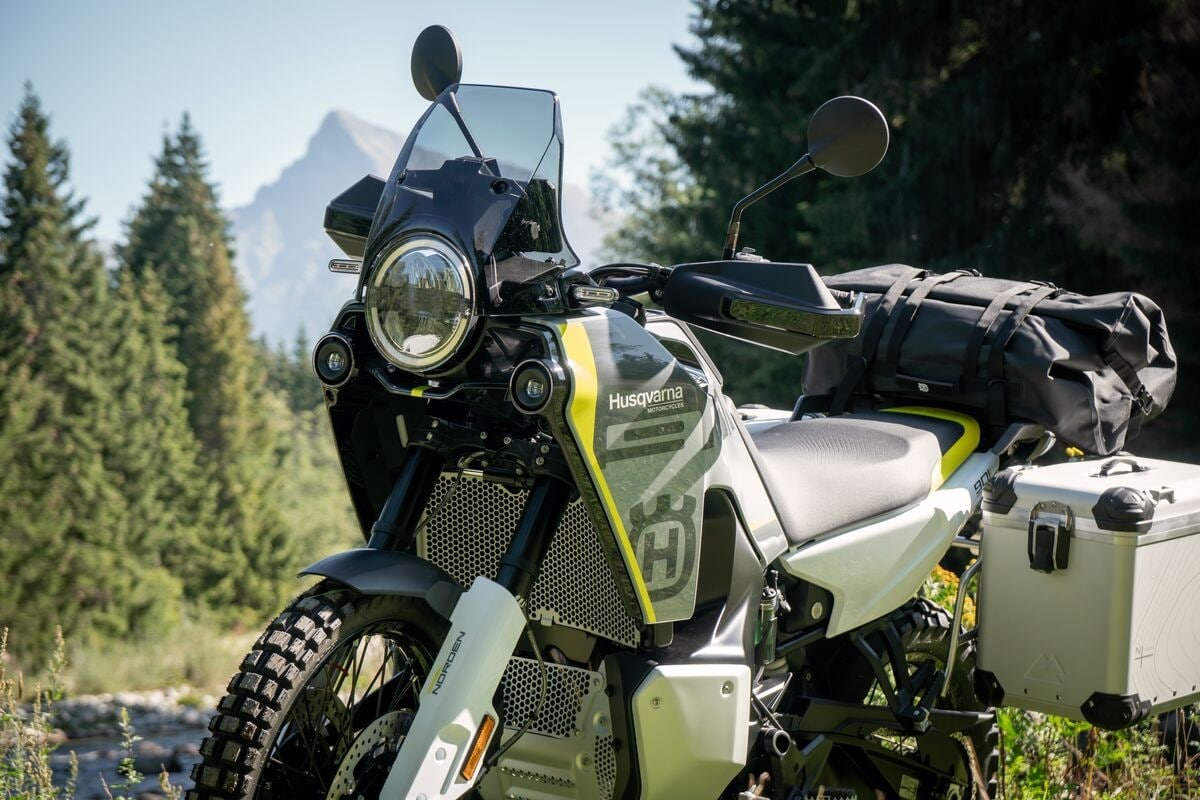 Husqvarna Norden 901 Expedition 2025 novità e caratteristiche | Dueruote