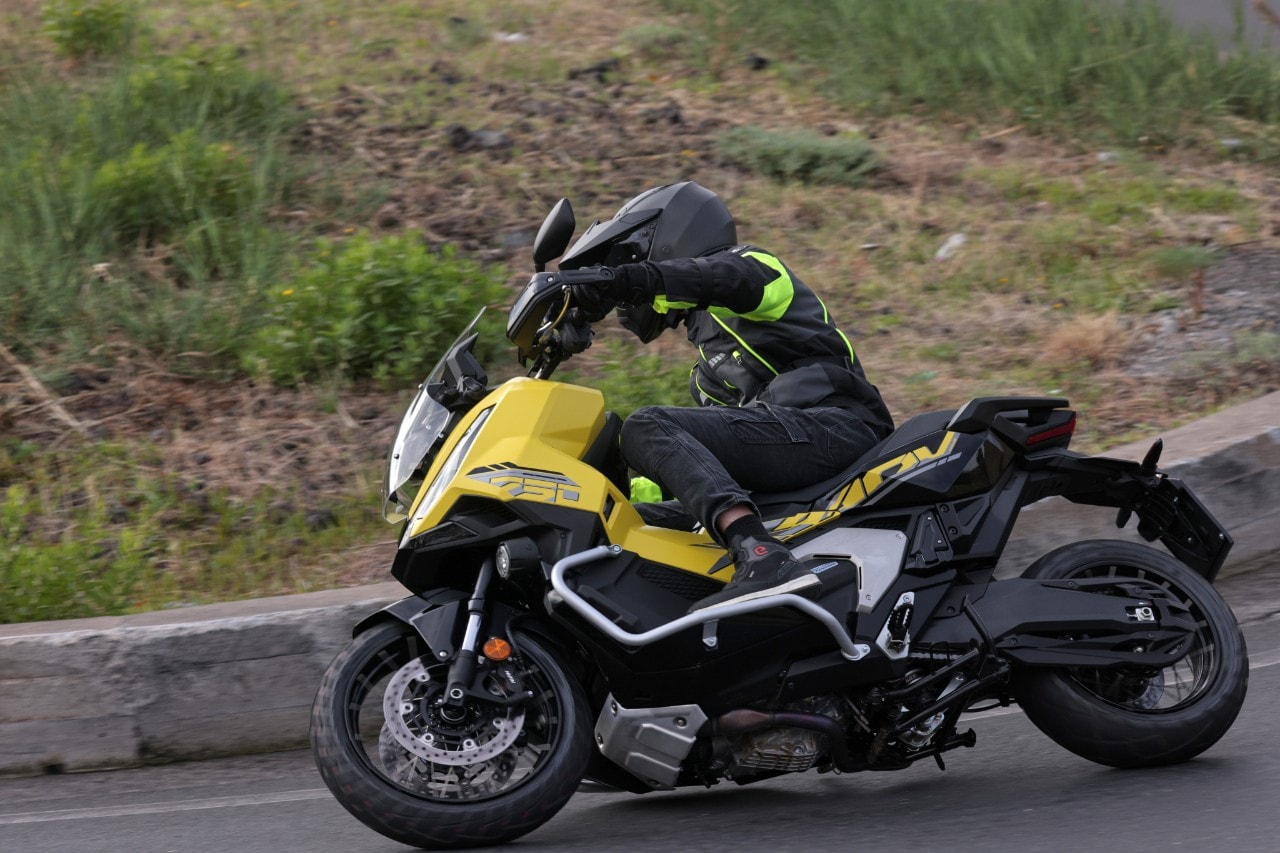 Honda X-adv 2025 aggiornamento novità - Anteprima, Prova e Foto - Dueruote