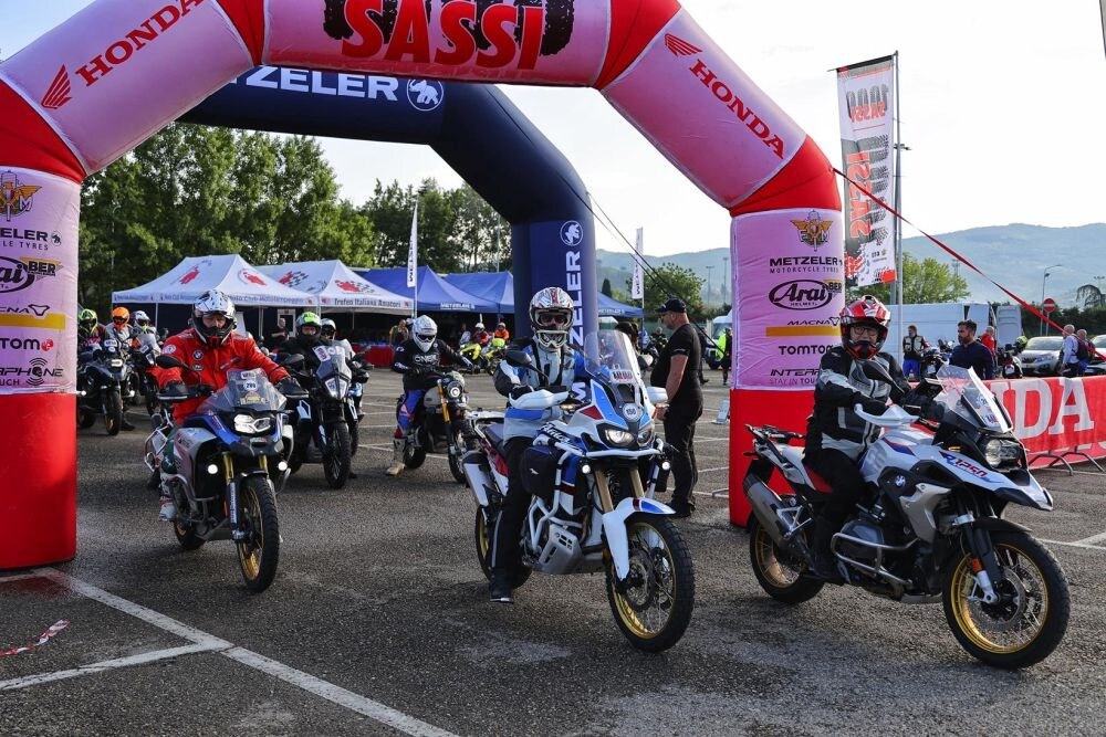 1000 Sassi 2023, un successo da 400 moto! | Dueruote