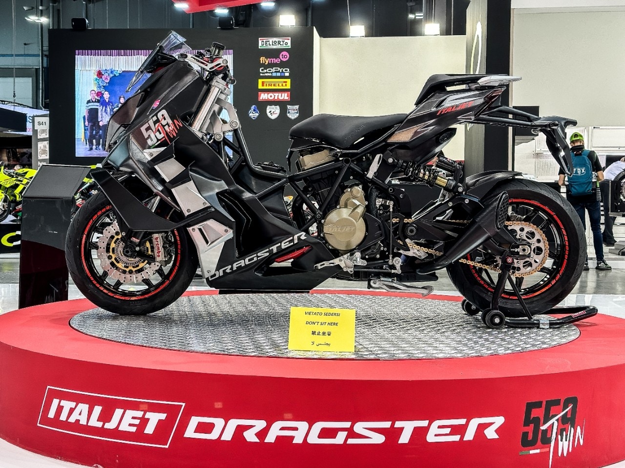 A EICMA 2023 Italjet presenta il prototipo definitivo del Dragster 559 ...