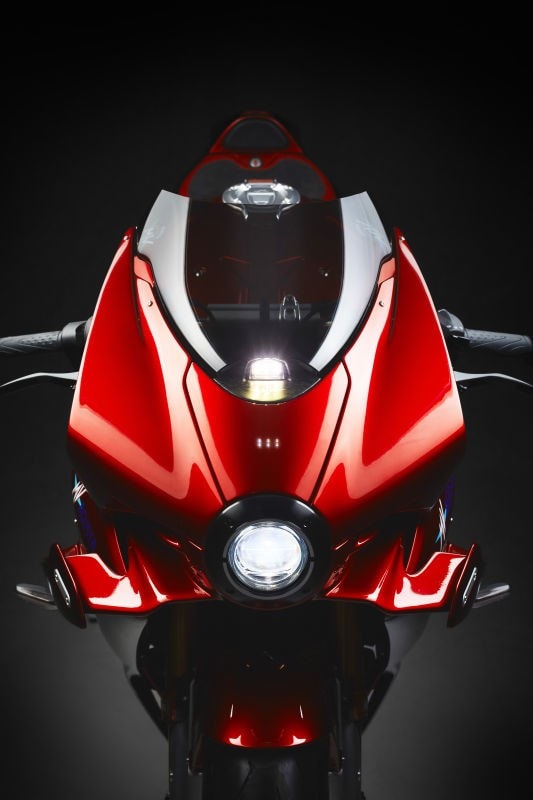 MV Agusta Superveloce 1000 Serie Oro: la moto della svolta +VIDEO+ ...