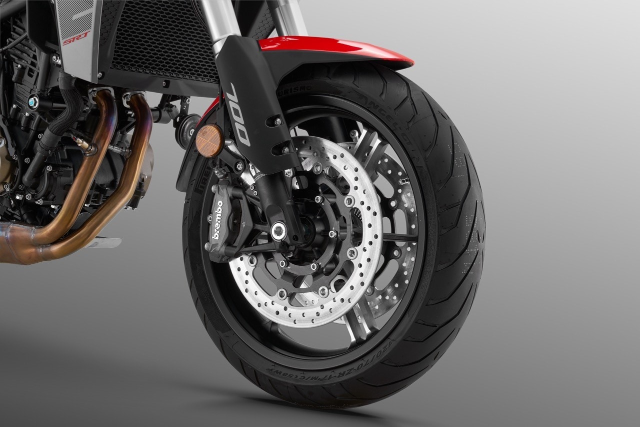 QJ Motor SRT 700 S e SX 2025, dati tecnici e prezzo | Dueruote