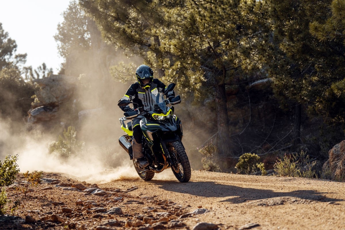 Benelli TRK 702: tutte le novità del modello 2025 | Dueruote