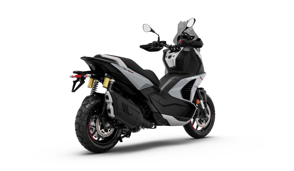 Uno scooter adventure e colorazioni racing: ecco le novità Aprilia per ...