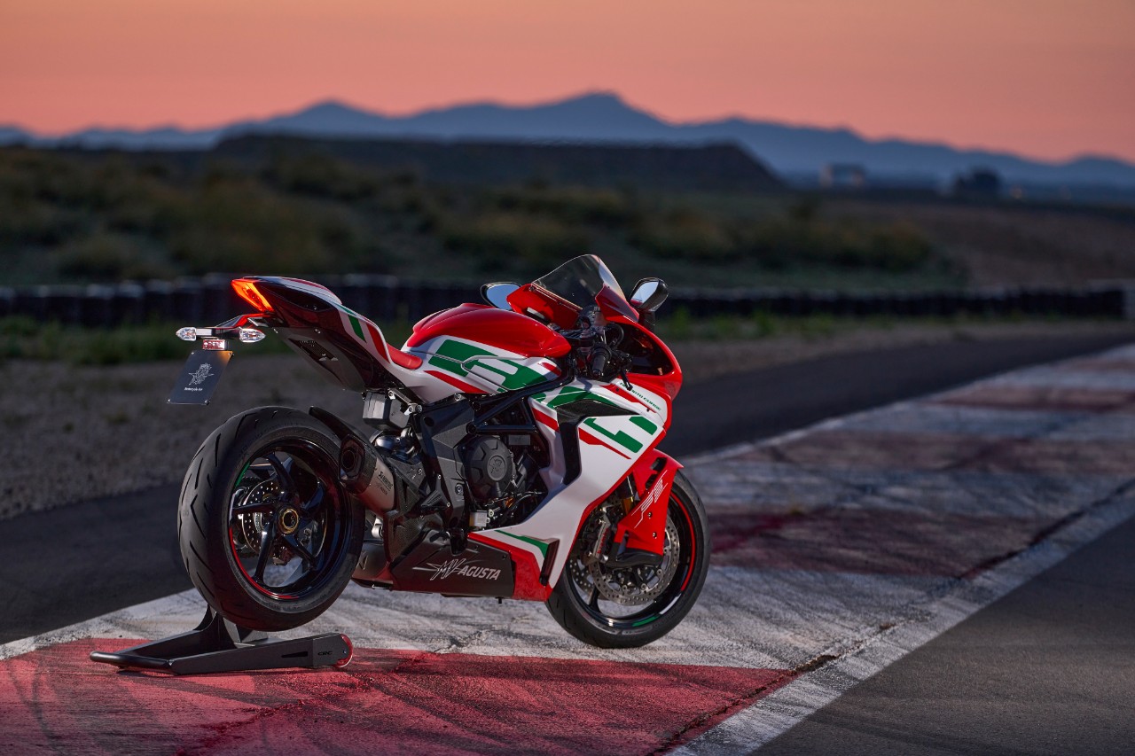 MV Agusta F3 800 RC: la prova, il prezzo - Anteprima, Prova e Foto ...