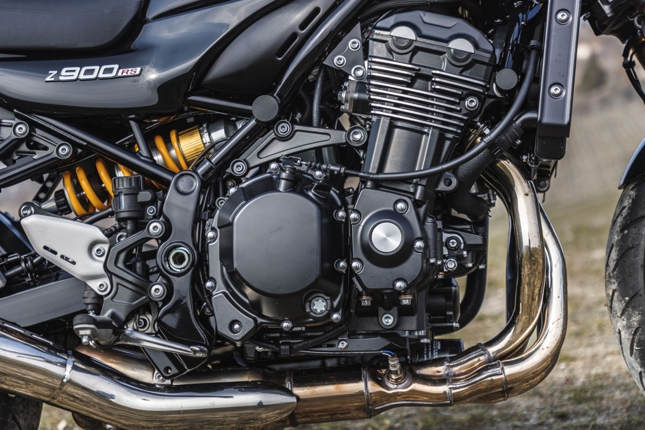 Kawasaki Z900 RS SE e Yamaha XRS900: la prova - Anteprima, Prova e Foto ...