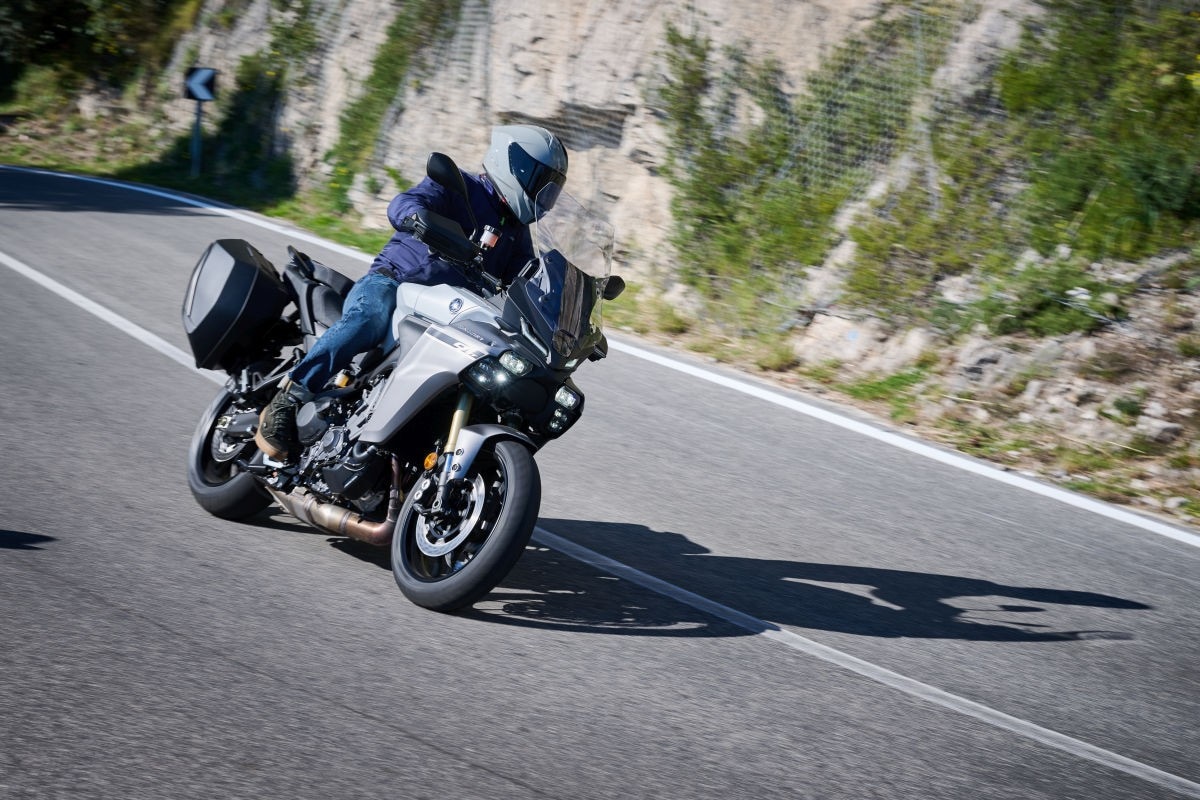 Yamaha Tracer 9 GT: il test del modello 2025, come va, quanto costa ...