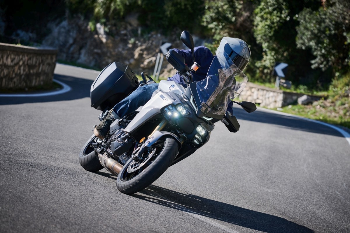 Yamaha Tracer 9 GT: il test del modello 2025, come va, quanto costa ...