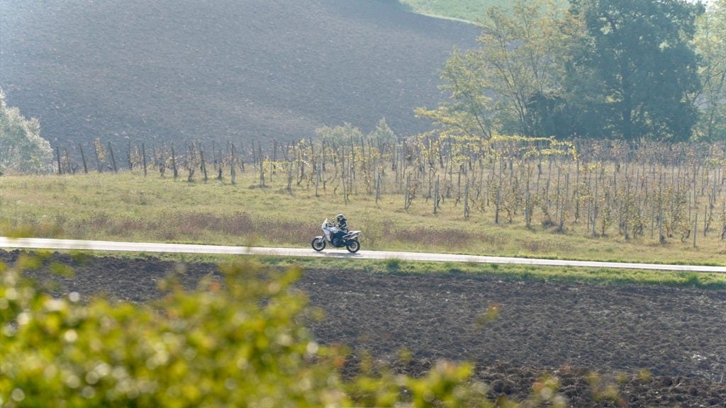 Moto Morini X-Cape 1200 2024: Recensione Completa, Prezzo e ...