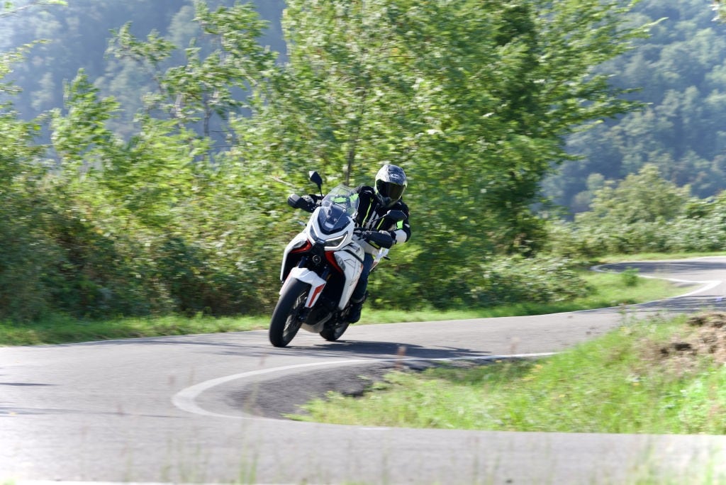 Moto Morini X-Cape 1200 2024: Recensione Completa, Prezzo e ...