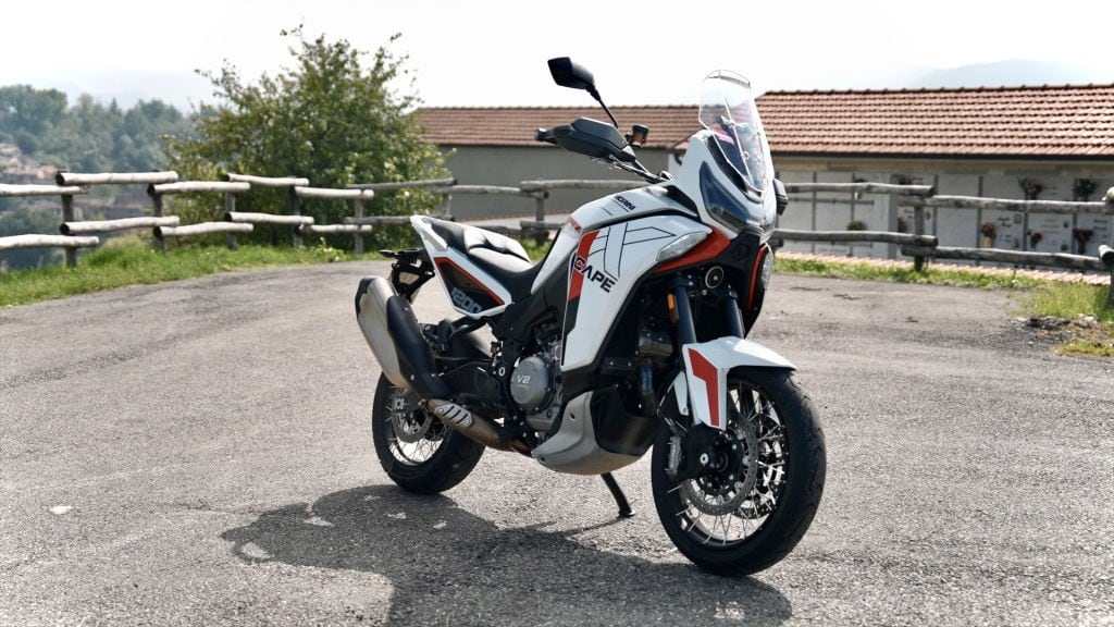 Moto Morini X-Cape 1200 2024: Recensione Completa, Prezzo e ...