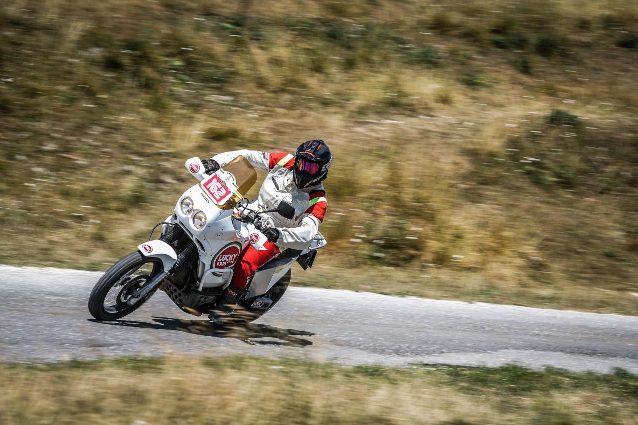 Ducati DesertX - Prova, Opinioni e Foto | Dueruote