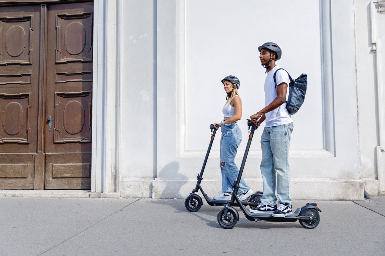 NIU presenta a IFA i monopattini KQi 100P e 100F | Dueruote
