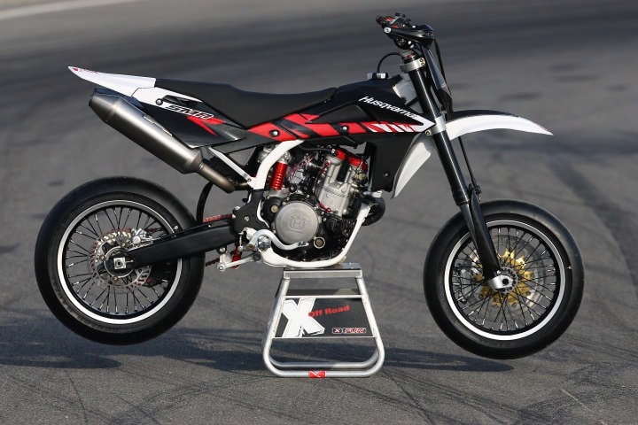Husqvarana SM 450 RR | Dueruote