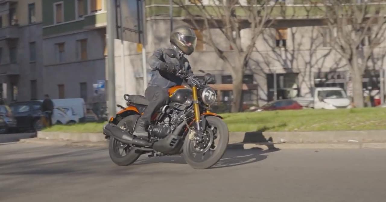 TVS Ronin 250: il test, come va, quanto costa | Dueruote