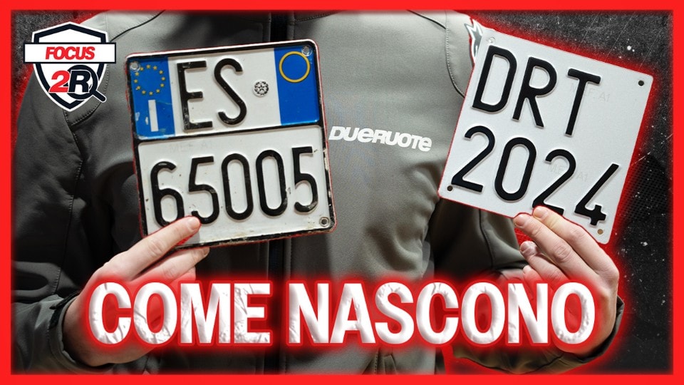 Reportage: dentro la fabbrica dove nascono le targhe delle moto | Dueruote