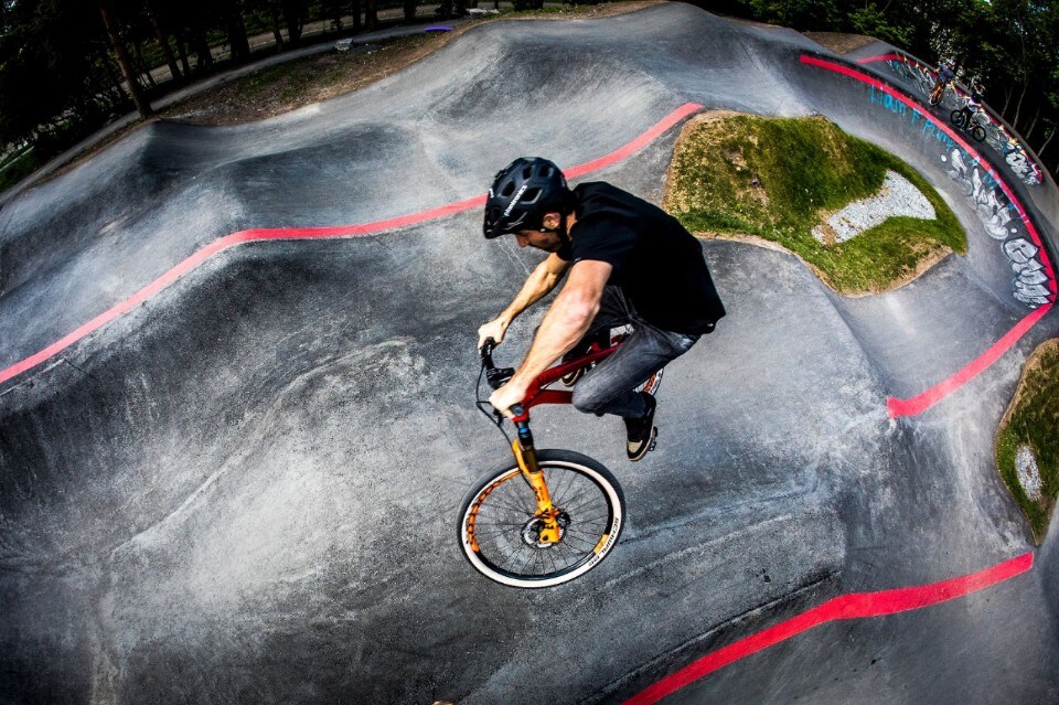 Red Bull Pump Track | Dueruote