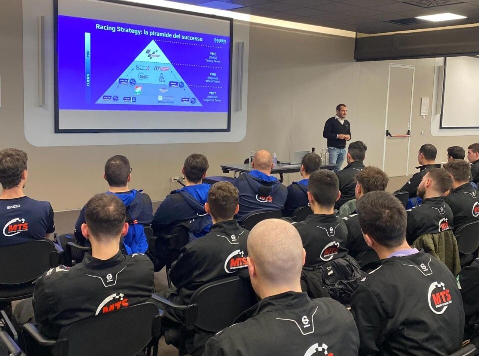 Yamaha ancora con MTS per formare meccanici da competizione | Dueruote