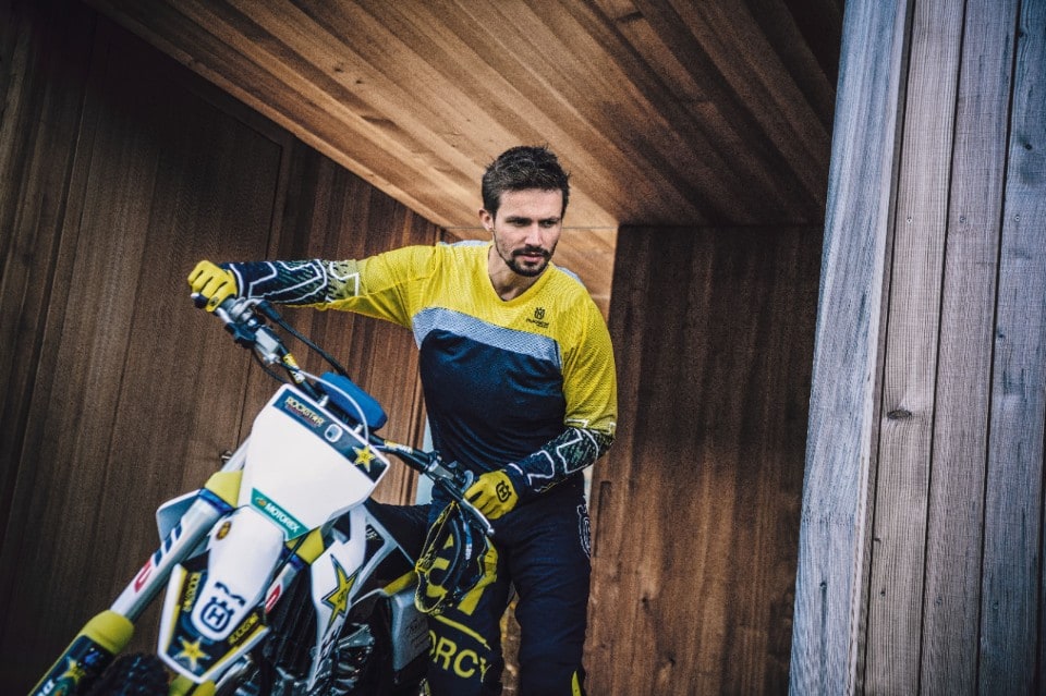 husqvarna technical wear 2020 abbigliamento tecnico off-road | Dueruote