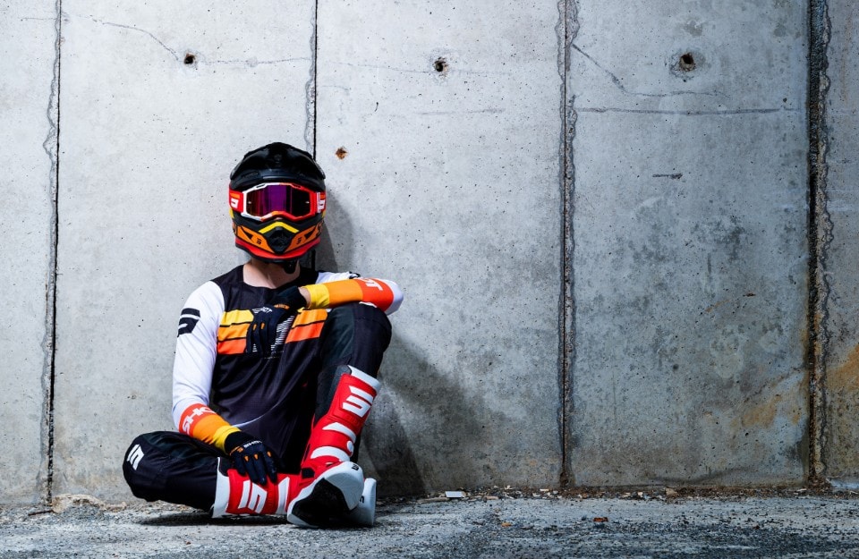 Shot Race Gear arriva in Italia | Dueruote