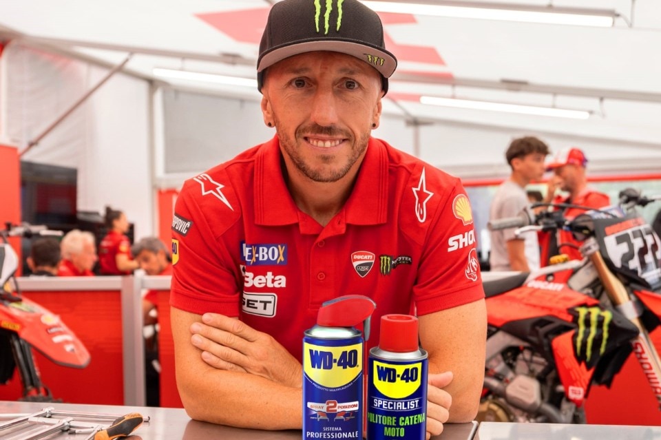 Ad EICMA si festeggiano i 25 anni di WD-40 in Italia | Dueruote