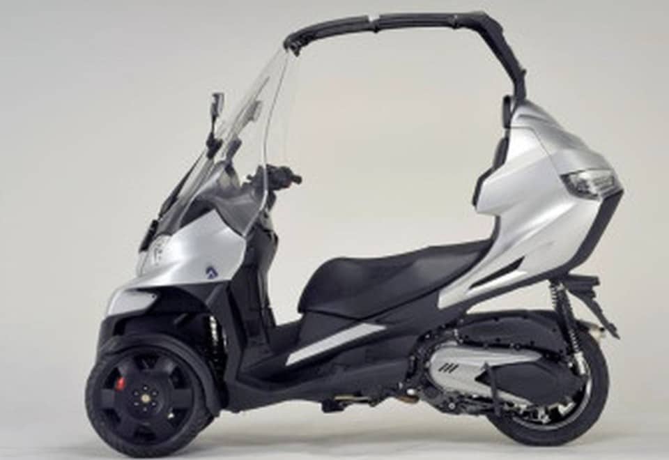 Adiva AD3 lo scooter a tre ruote con il tetto | Dueruote