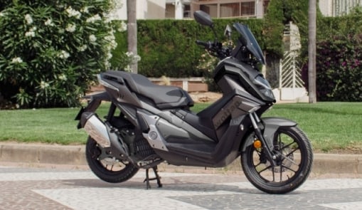 Wottan Sixteen 125 2025: nuovo scooter 125cc con ruota 16 pollici, ABS ...