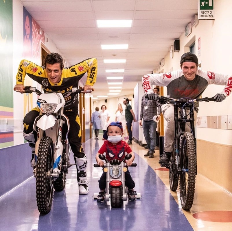 Mototerapia FMX Freestyle Motocross ricerca scientifica oncologia ...