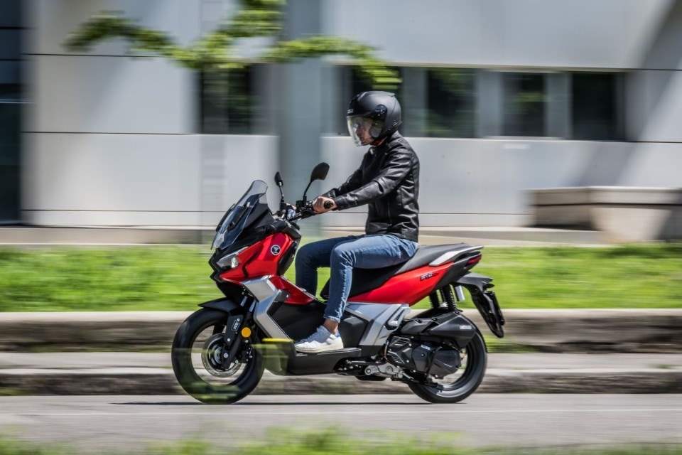 Voge Sfida SR1 Adv: un 125 imbattibile (e non solo nel prezzo) - Anteprima, Prova e Foto - Dueruote