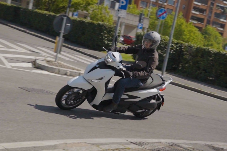 Piaggio Beverly 310: il test del modello 2025 - Anteprima, Prova e Foto ...