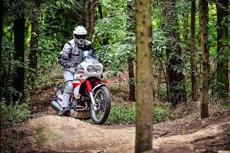 Prova d'epoca: Yamaha XTZ 750 Super Ténéré . La leggenda raddoppia ...