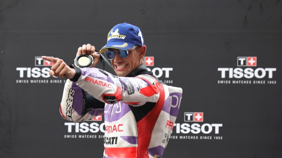 MotoGP Valencia Sprint vince Martin | Dueruote