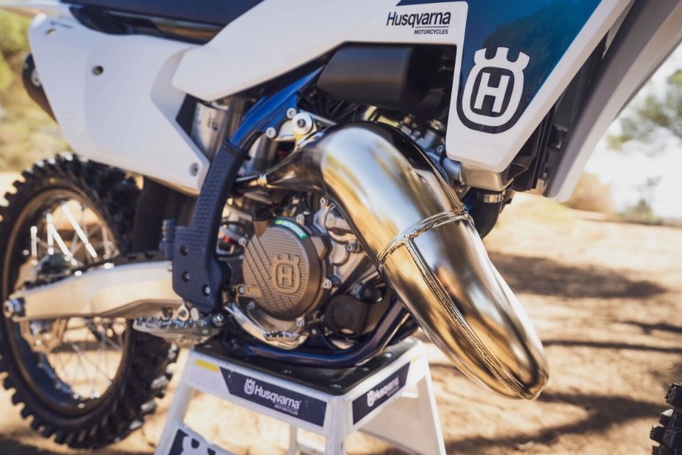 Husqvarna vi aspetta a Ridin’ Smoke 2025, la grande festa del 2 Tempi ...